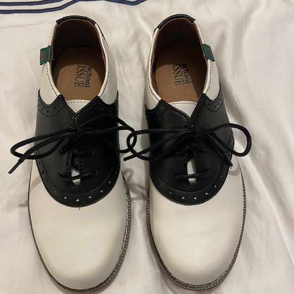 School Issue | Shoes | School Issue Black And White Saddle Shoes Size 2 ...